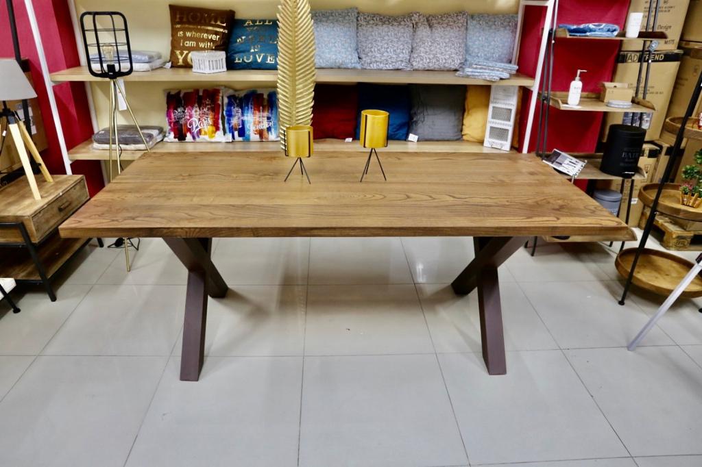 Tavoline Ngrënie Druri Frasheri Dizajn Modern Dark – HomeArt.al